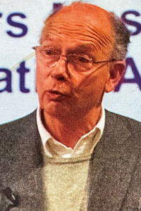 Stephen Yeo – The Endless Bookcase